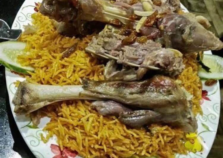 Mandi (Rice With Lamb Meat Cooked Underground) – ไทยช้อปปิ้งเวิลด์